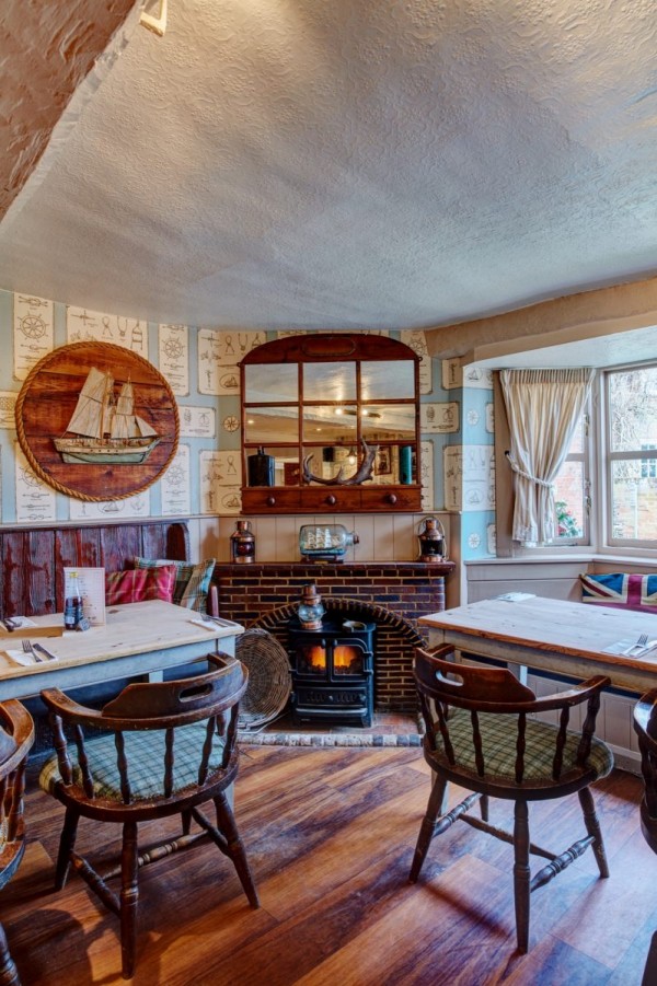 Gallery. – Maybush Inn