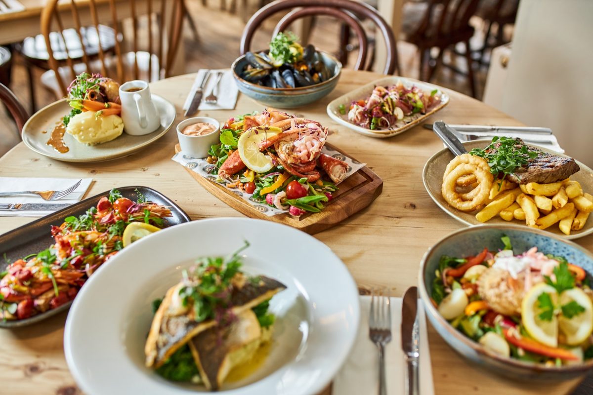 Maybush Inn – A beautiful waterfront pub at Waldringfield