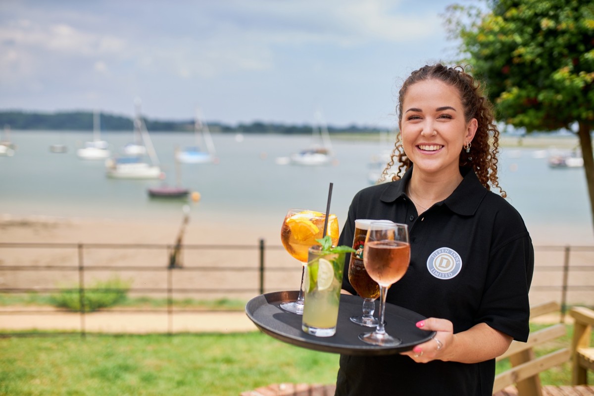 Gallery. – Maybush Inn