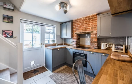 Deben Inns Ltd – Welcome Inn