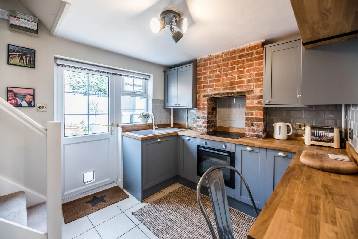 Maybush Inn – A beautiful waterfront pub at Waldringfield